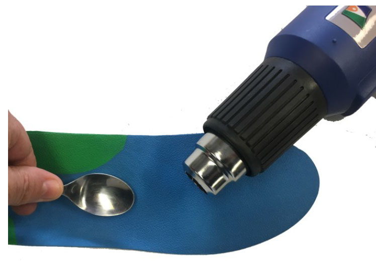 Heating and moulding Orthotics | DLT Podiatry