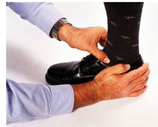 Heating and moulding Orthotics | DLT Podiatry